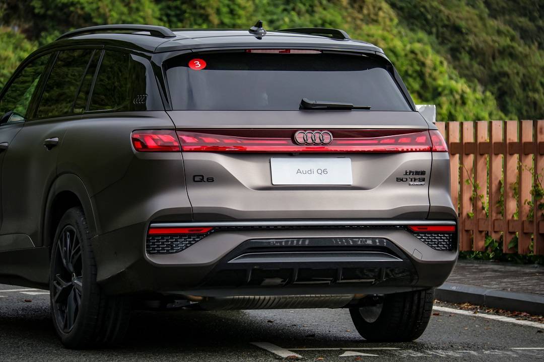 旗舰Roadjet陆地专机启航 试驾上汽奥迪Q6 更懂中国人的中大型SUV_搜狐汽车_搜狐网