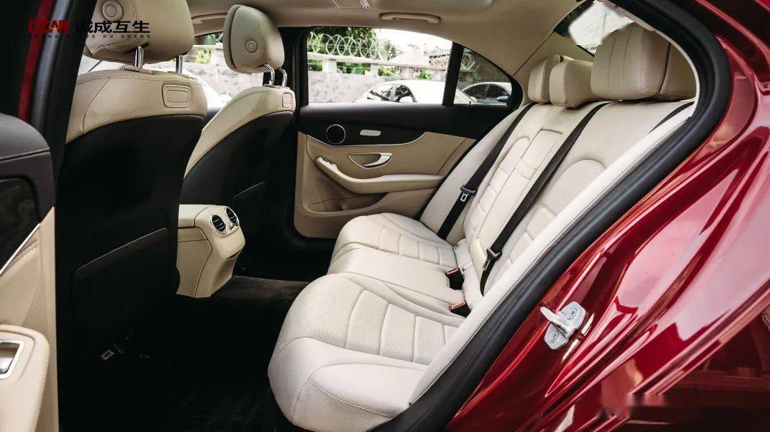 (最新到店)有“小S”美称，不到18万，还看什么帕萨特？【奔驰C级 改款 C200L 运动型】_搜狐汽车_搜狐网