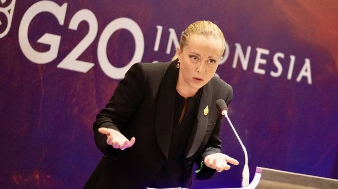 意大利女总理带女儿参加G20被批，怒怼：“与你何干？”_梅洛尼_工作_辩论