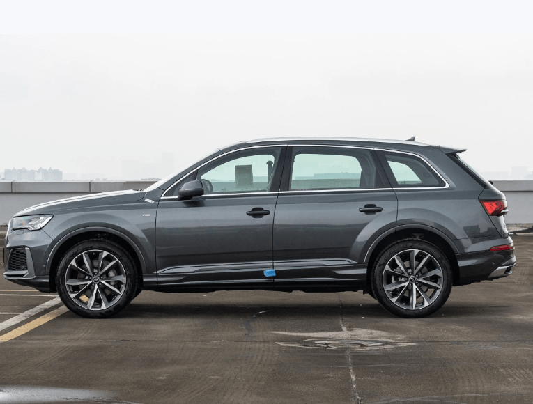 新款奥迪Q7上市63.28万起，搭载EA888 Evo4发动机！还看宝马X5？_搜狐汽车_搜狐网