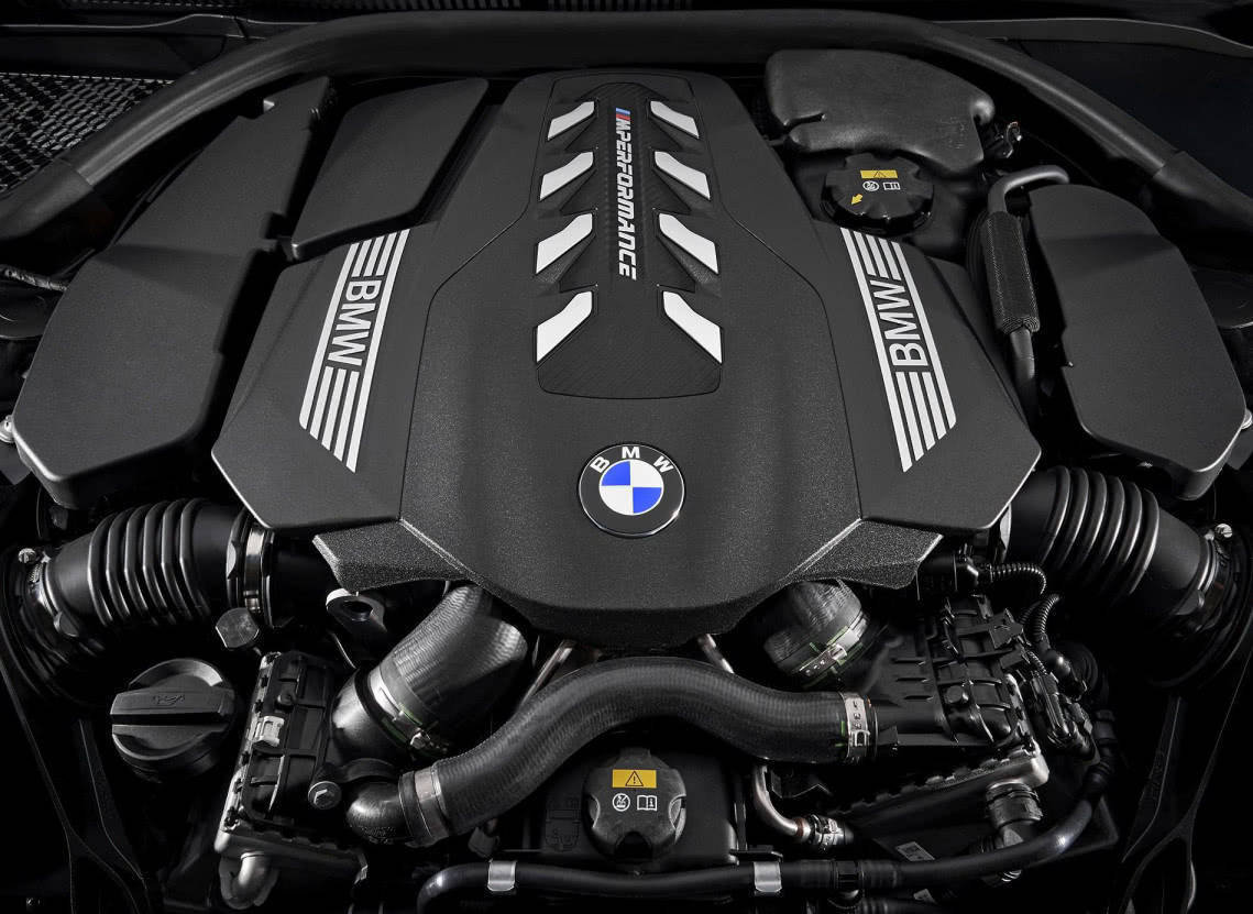 宝马下狠心，旗舰跑车8系亮剑，是要针对谁？车迷；还欠一台M8_搜狐汽车_搜狐网