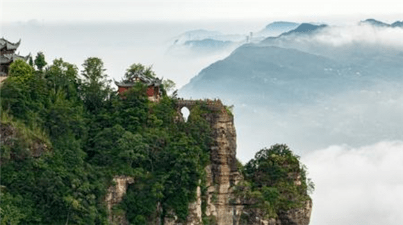 Qijiang: Picturesque sea of clouds in Gujian Mountain_the_and_Area