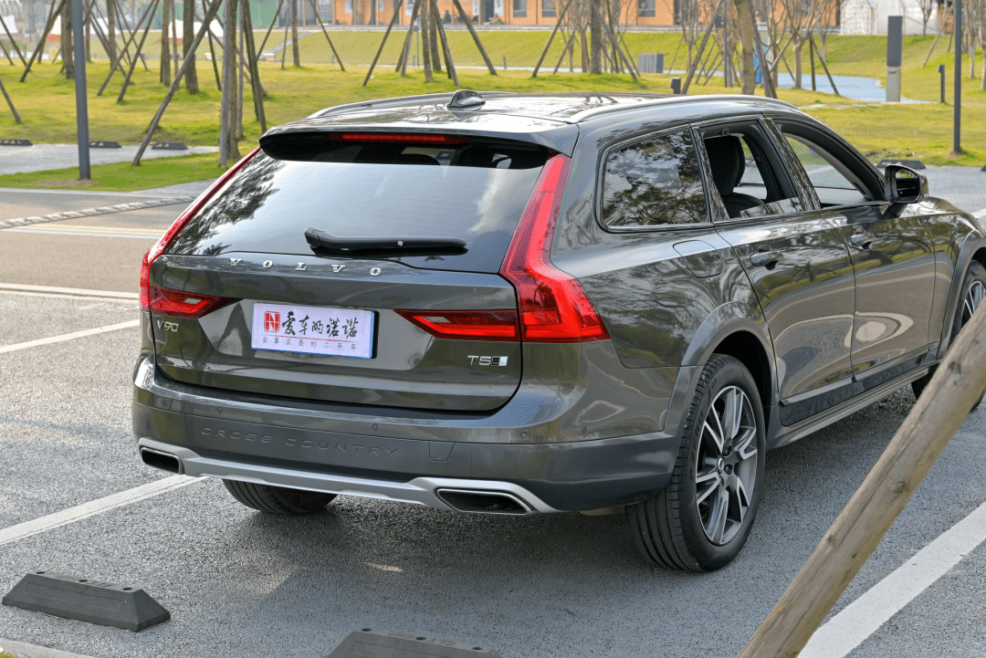 【路试笔记】武装到牙齿的二手顶配V90CC，可不只是“旅行车”就能形容_搜狐汽车_搜狐网
