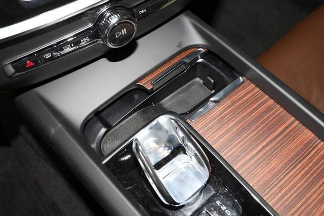 原装进口2.0T+8AT，运动堪比3系，沃尔沃V60为什么叫好不叫座？_搜狐汽车_搜狐网