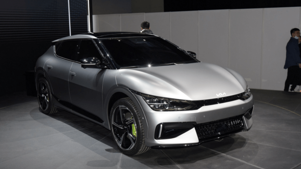 世界杯满是广告，加速3.5秒的起亚EV6 GT，为啥不来中国？_搜狐汽车_搜狐网