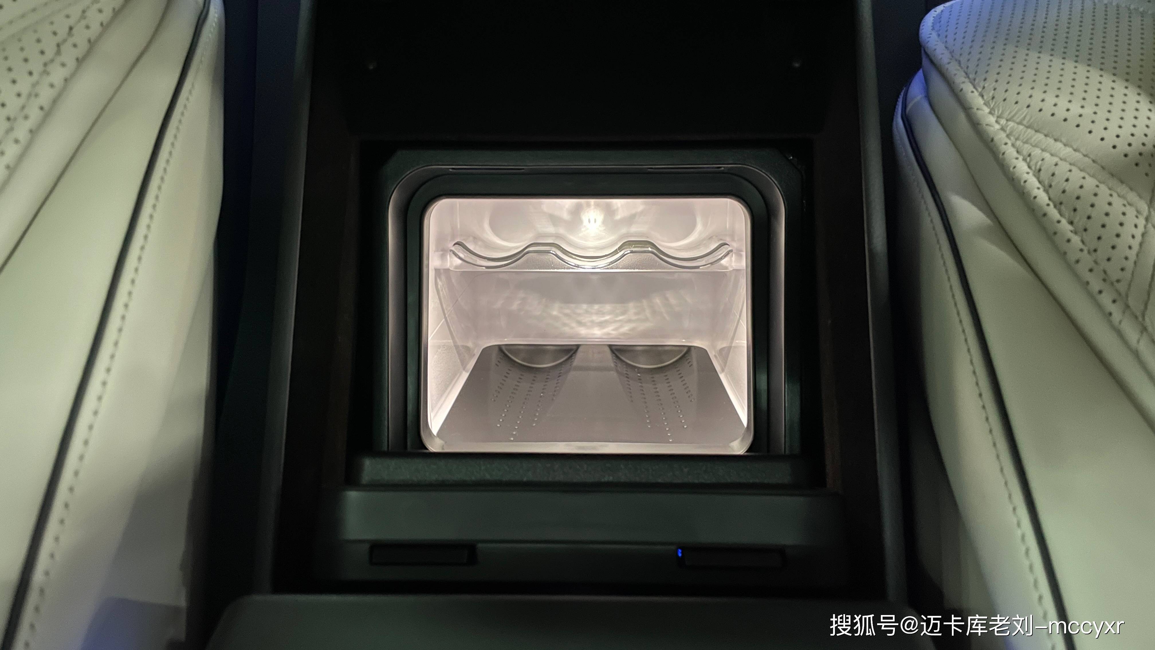 22款迈巴赫S480升级4D环绕立体声柏林之声音响、主动氛围灯、20寸大饼轮毂等_搜狐汽车_搜狐网