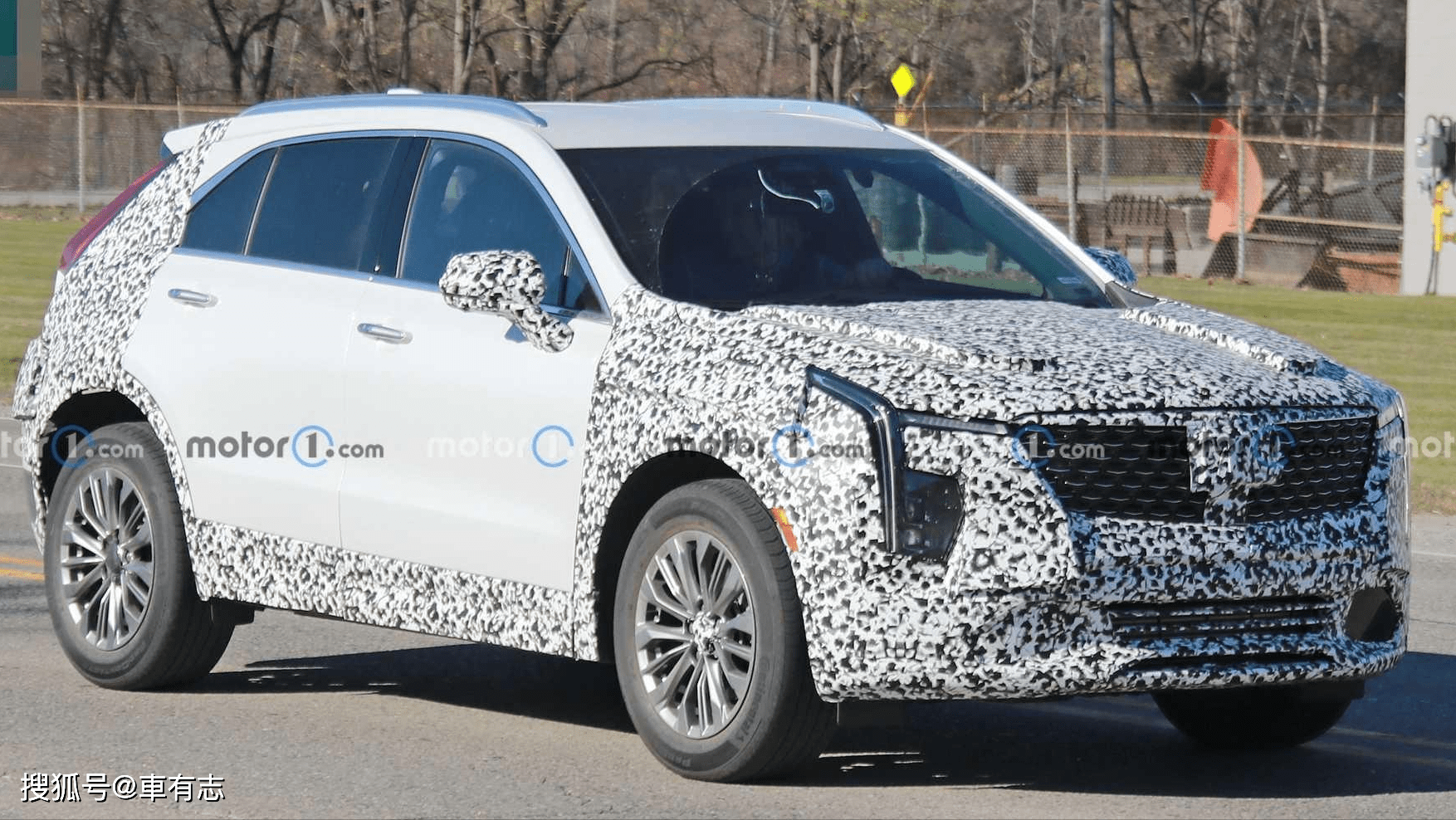 全新凯迪拉克XT4曝光，内饰换装双联屏，2.0T+9AT，宝马X1不香了_搜狐汽车_搜狐网