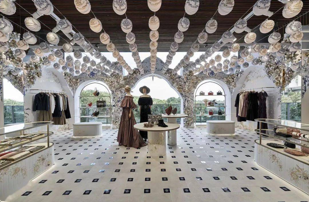 深度｜快闪店签约一年！Dior 为何深度“绑定”三亚艾迪逊酒店？_合作_品牌_双方