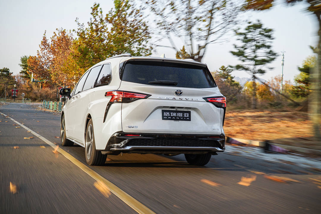 打破刻板印象 一汽丰田格瑞维亚上市售35.58万起 更具运动属性的MPV_搜狐汽车_搜狐网