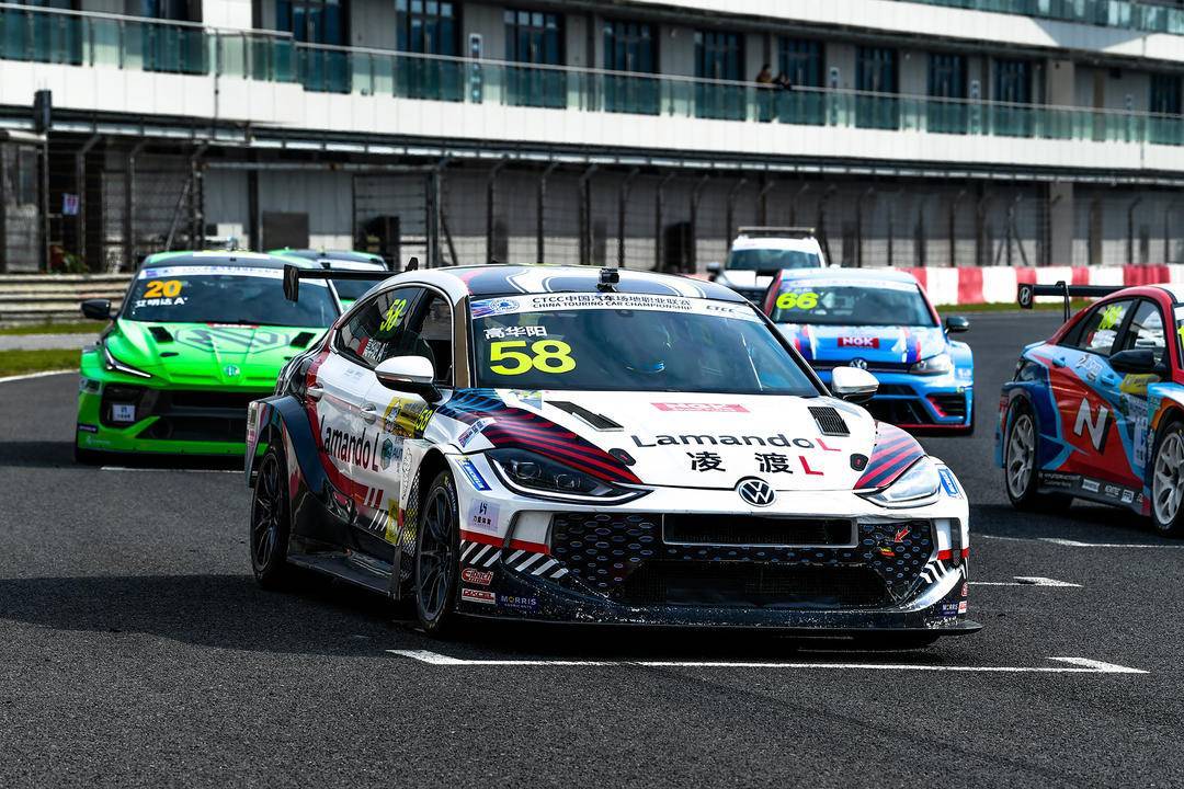 凌渡L赛车辣骋赛道 斩获2022 CTCC年度车手冠军_智能化_实力_上汽