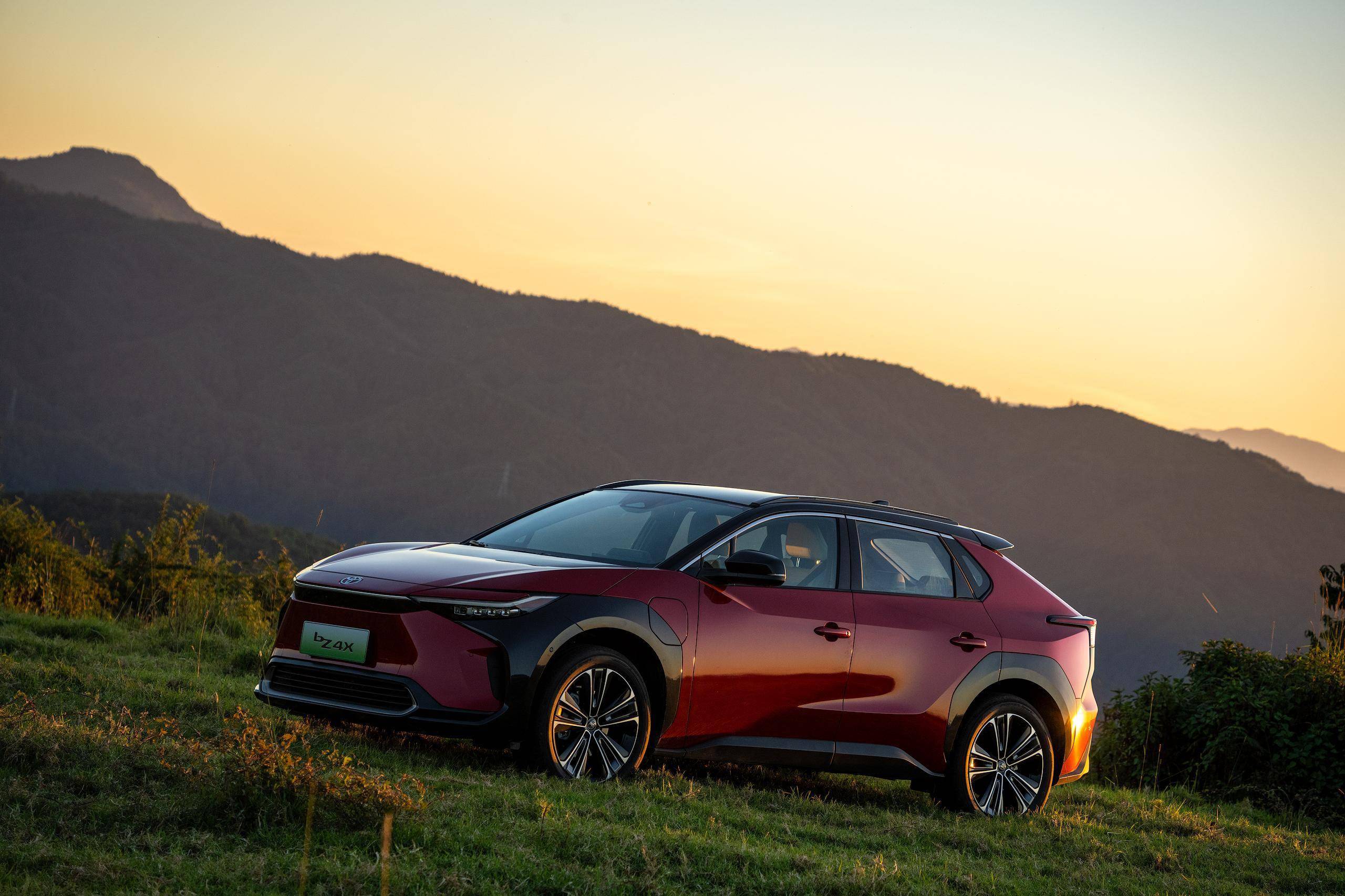 仪表盘显示续航为0后，广汽丰田bZ4X竟然还能开20~40公里_搜狐汽车_搜狐网