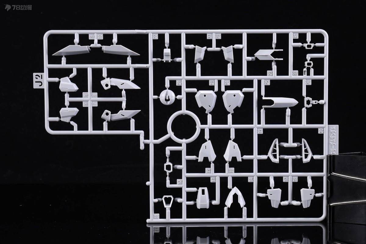 78官测：MG MGEX 强袭自由高达_细节_骨架_金色