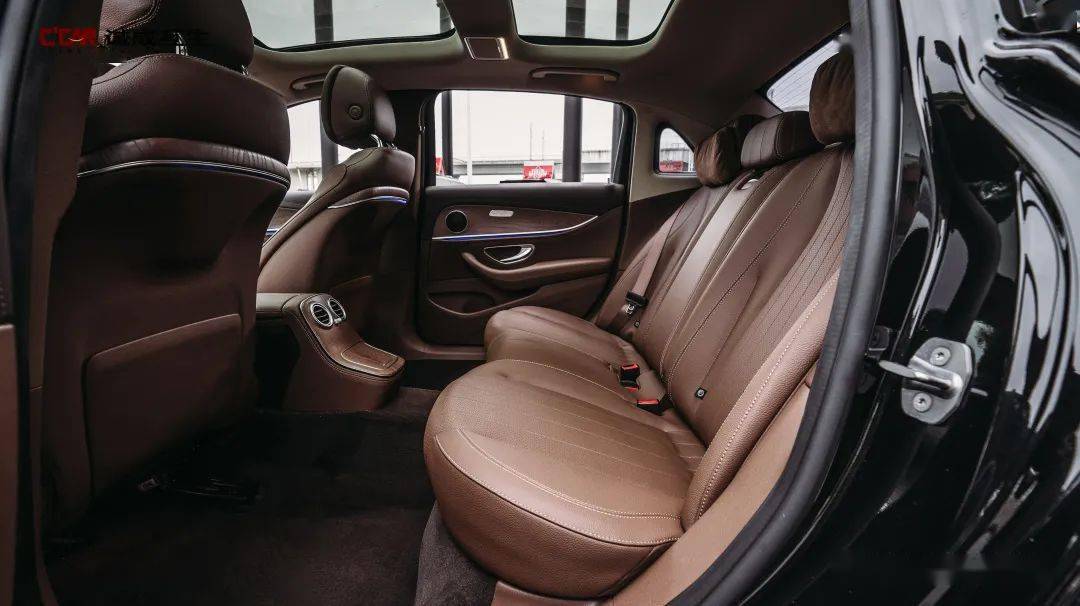 (最新到店)豪华C级车，喜欢就带它“E”起回家，仅40来万！【奔驰E级 改款 E300L 时尚型】_搜狐汽车_搜狐网