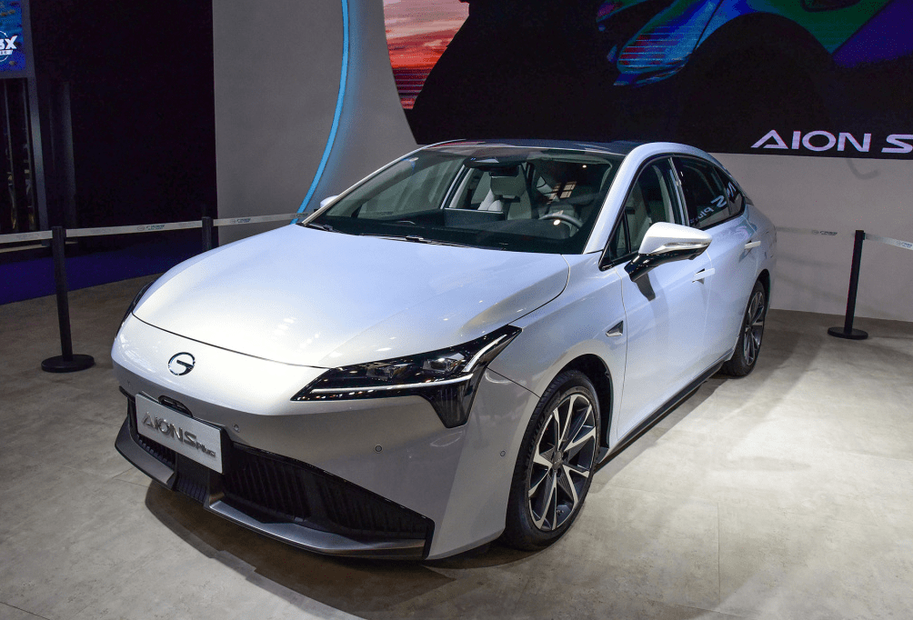 杀疯了！AION S Plus 70乐享版上市，售价14.98万元_搜狐汽车_搜狐网