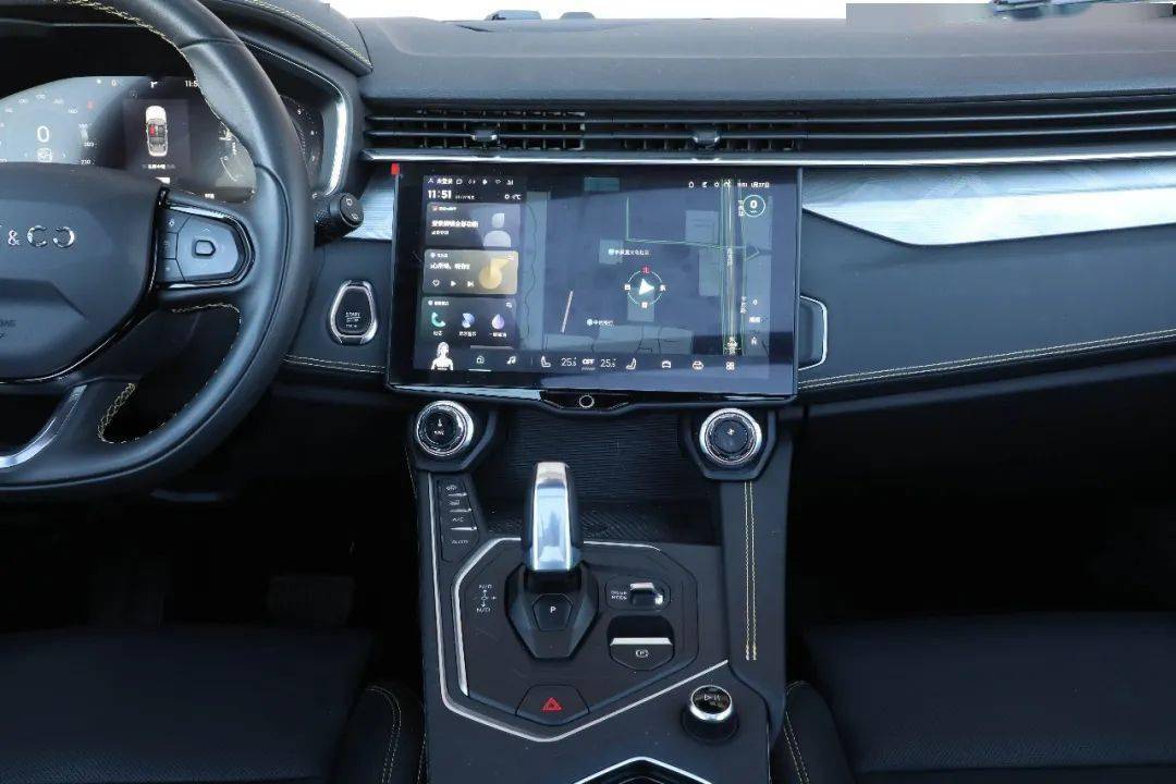 2.0T+8AT，254马力，这台家用SUV性能真不错，底盘实在太香了！_搜狐汽车_搜狐网