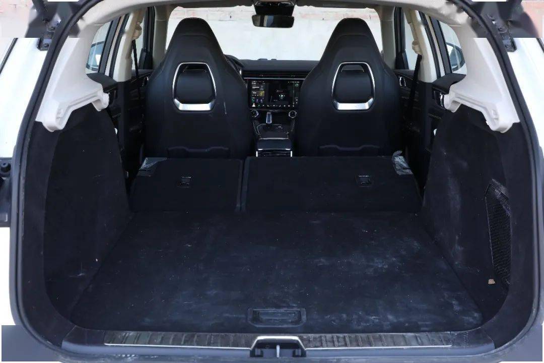 2.0T+8AT，254马力，这台家用SUV性能真不错，底盘实在太香了！_搜狐汽车_搜狐网