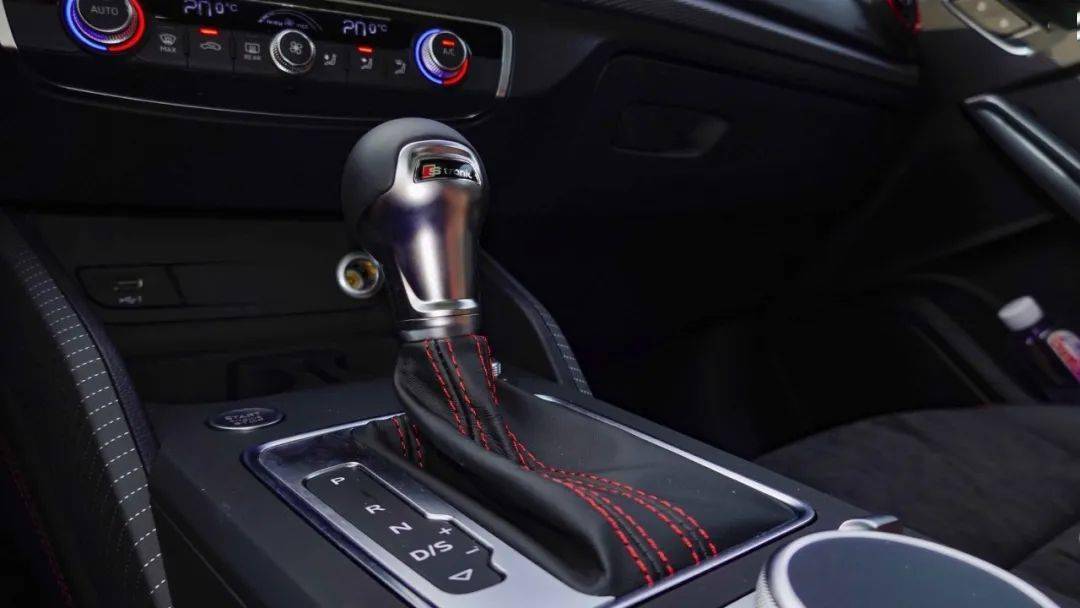 15万买奥迪SUV！1.4T，黑化设计，都市精英代步神器！_搜狐汽车_搜狐网