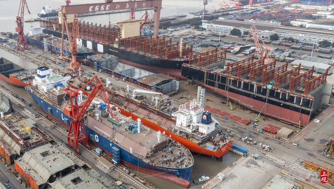 创造历史！江南造船双坞联动四船出坞_液化_后续_船坞