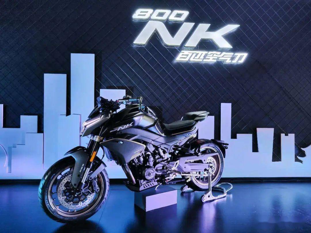 春风800NK 、XO狒狒赛车手发布，售价46980/9680元起_搜狐汽车_搜狐网