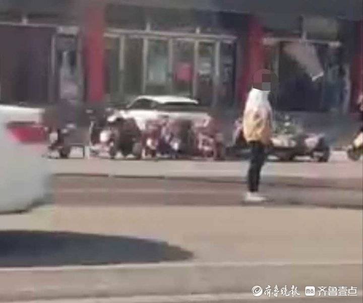 危急时刻，济南热心的哥及时 拉住”轻生女孩李超乘客事情