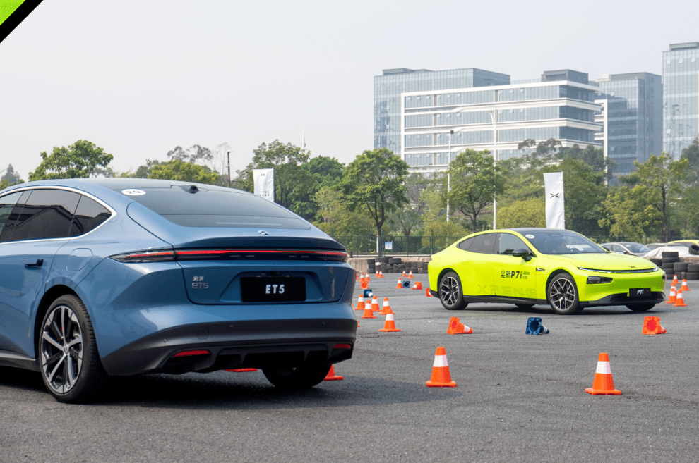 小鹏在全新 P7i 上，实现了它的「轿跑梦」_搜狐汽车_搜狐网