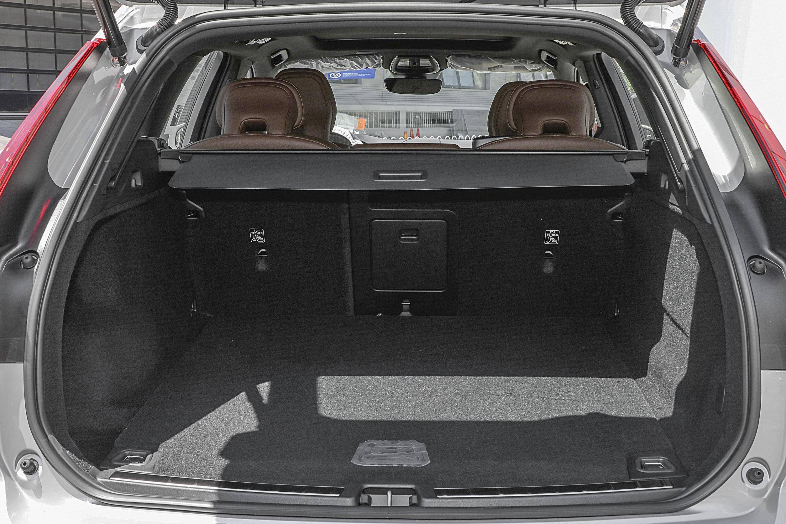 价格战已经打响，全系2.0T+8AT，沃尔沃XC60值不值得购买？_搜狐汽车_搜狐网