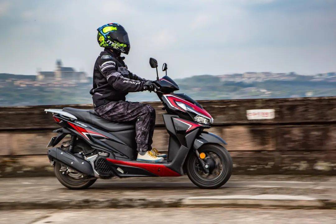 这个优势很多踏板比不了，大阳VRS150长途舒适性实测_搜狐汽车_搜狐网