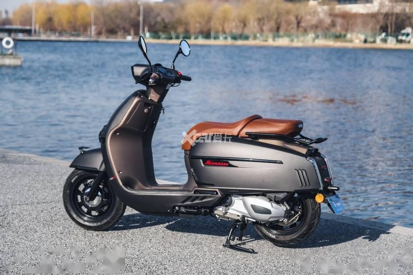 配置拉满动力升级 试驾维多利亚Sixties 250Si HPE_搜狐汽车_搜狐网