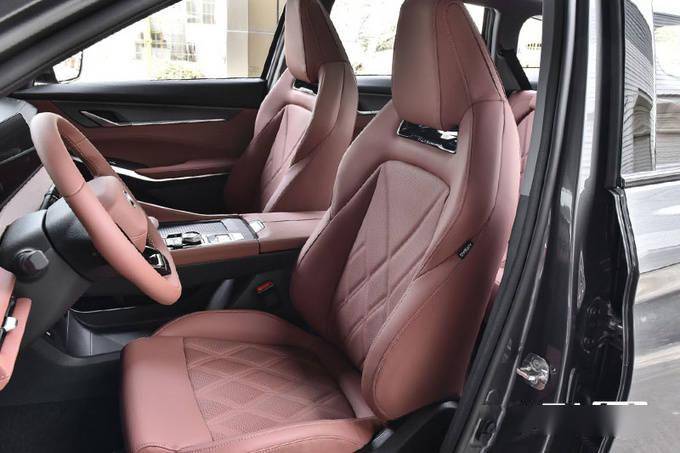 长安第三代CS75 PLUS售12.49万起 舒适化配置升级_搜狐汽车_搜狐网