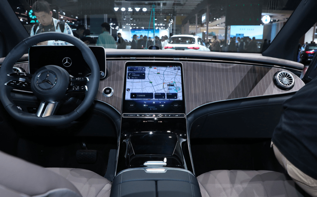 售48.6万元起！北京奔驰EQE SUV上市_搜狐汽车_搜狐网