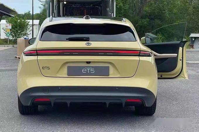 蔚来ET5猎装版6月15日上市！配无框车门+激光雷达_搜狐汽车_搜狐网