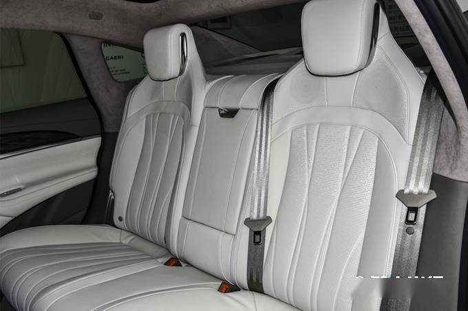 智己中期改款L7曝光！现款优惠8.8万-比蔚来ET5便宜_搜狐汽车_搜狐网