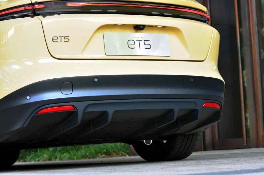 满足小家庭用户的大需求 TC君抢先试驾蔚来ET5旅行版_搜狐汽车_搜狐网