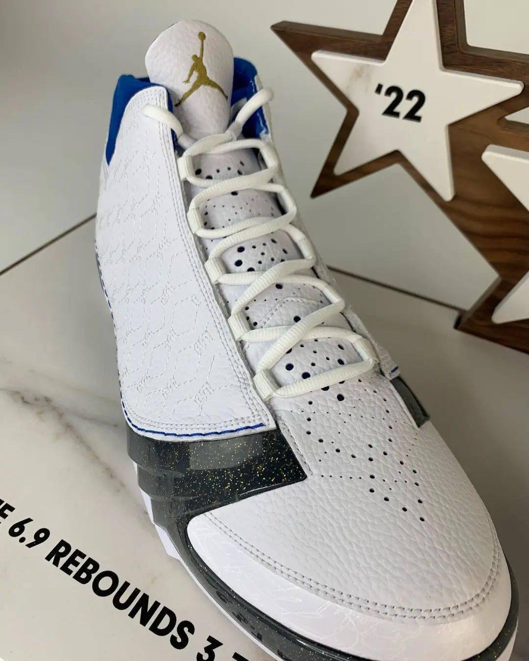 「最佳新秀」AJ23 实物曝光！这排面没谁了！_Jordan_切罗_Brand