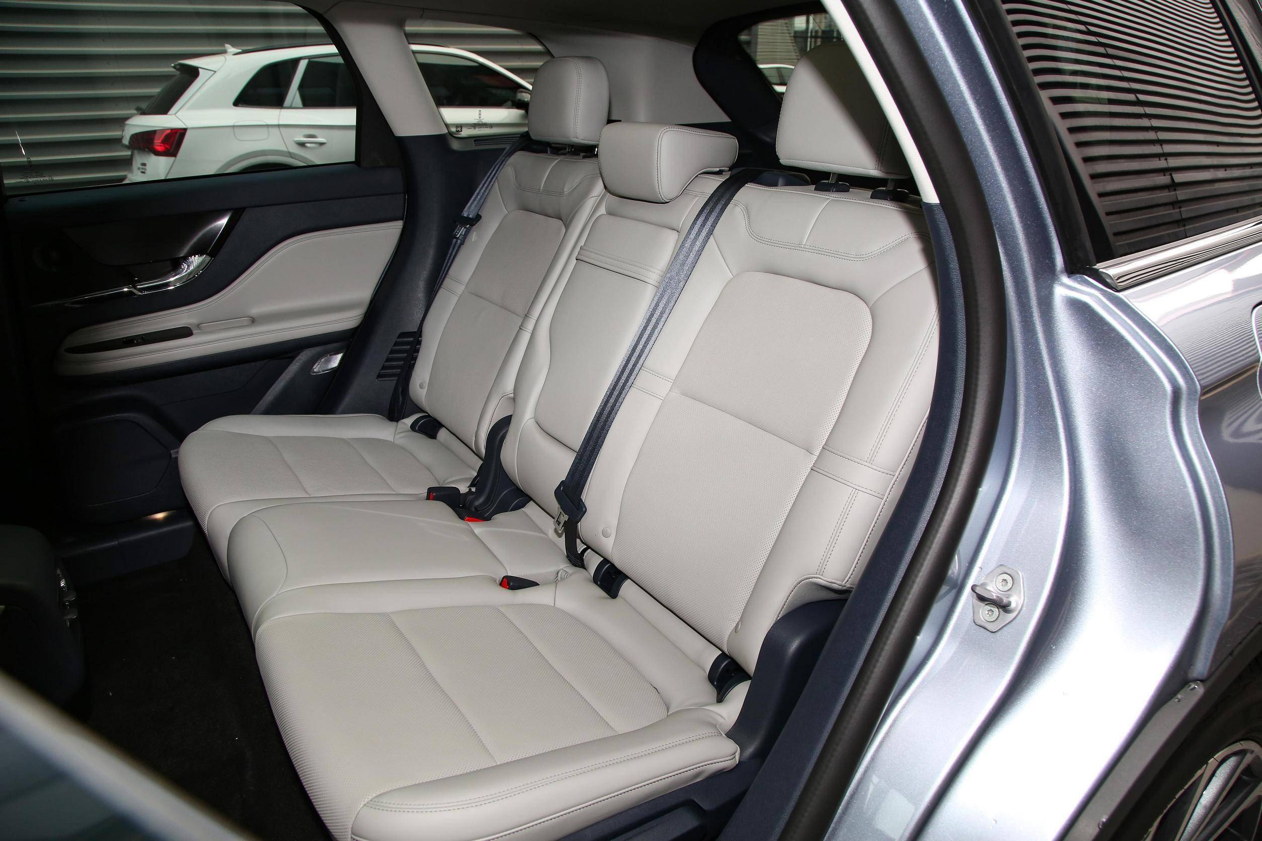 解读林肯冒险家：2.0T+8AT/全系贯穿大屏，售24.58万起，能买吗？_搜狐汽车_搜狐网