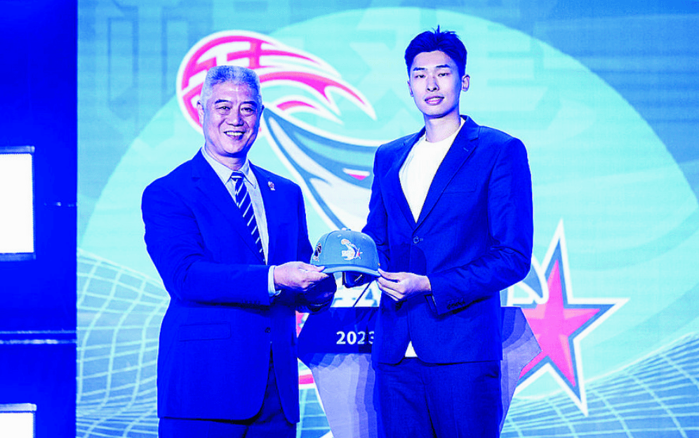 福建浔兴摘下CUBAL联赛MVP邹阳_状元_大学生篮球_全国