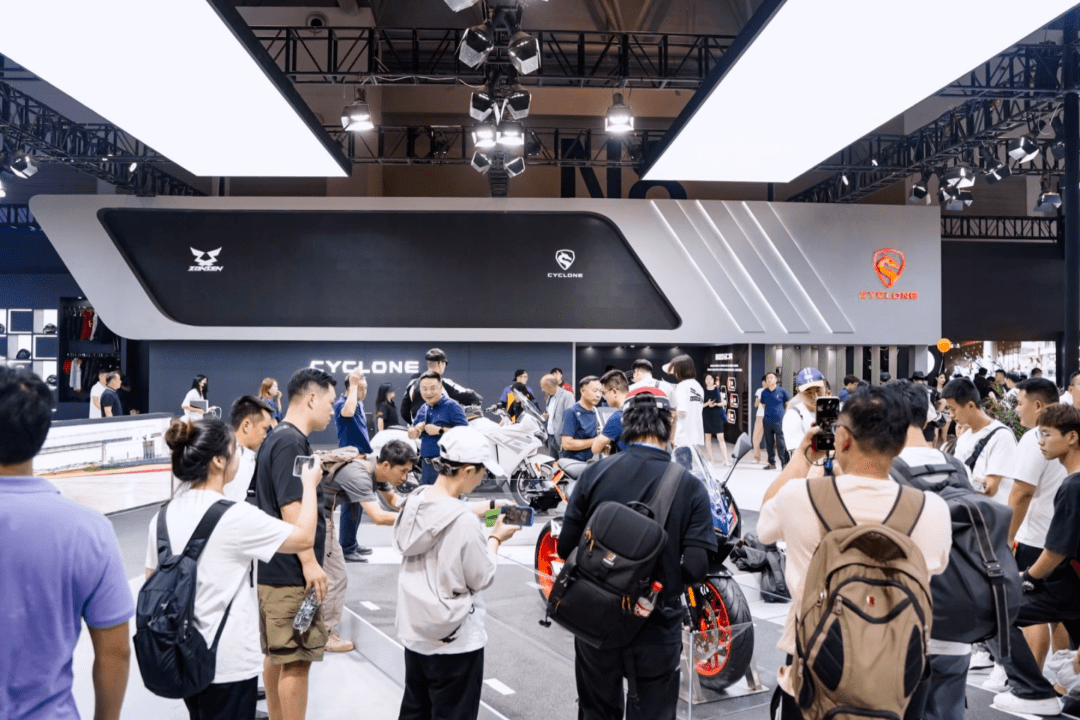 四缸仿赛RC680R领衔，宗申携多款全新车型亮相摩博会_搜狐汽车_搜狐网