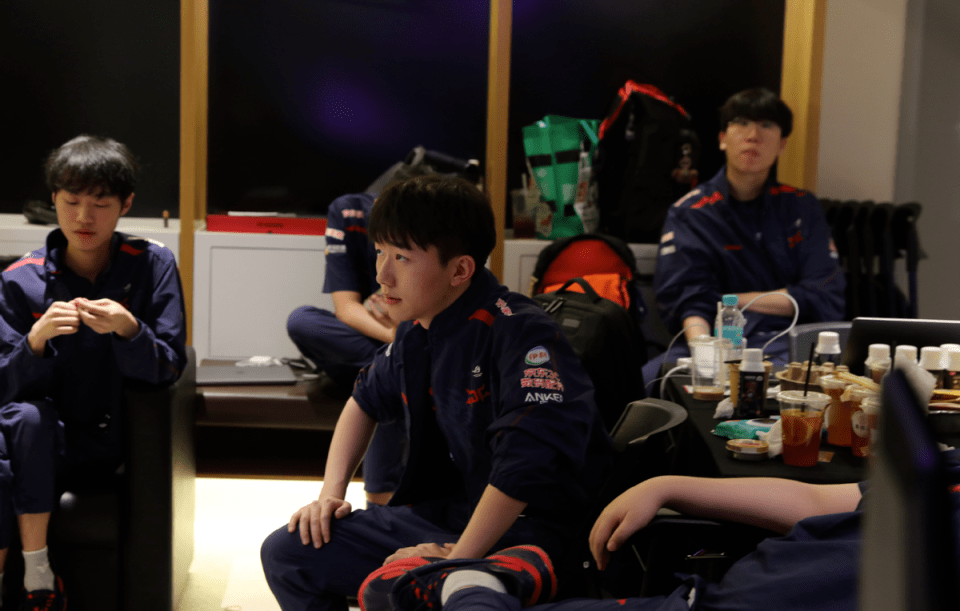 S13版本大改，斗鱼Doinb一语成谶！LPL惨遭灯下黑，争冠悬念再起_世界_解说_英雄