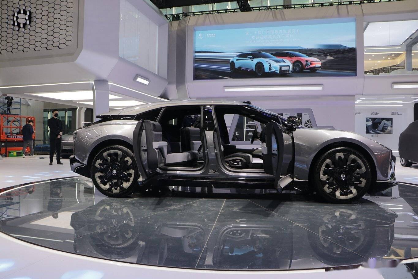 售价51.00-53.00万元 高合HiPhi Z 城市版上市_搜狐汽车_搜狐网