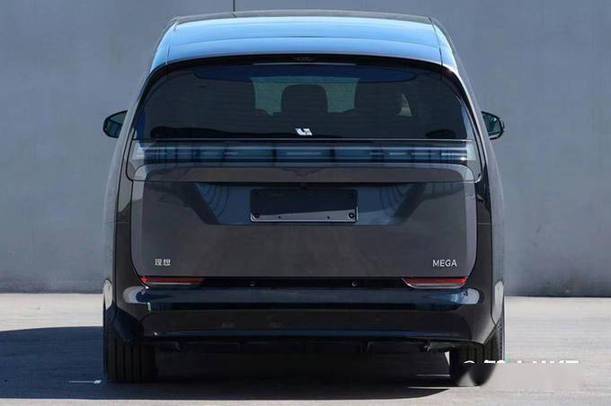 理想MEGA比腾势D9大一圈！官方：重新定义MPV_搜狐汽车_搜狐网