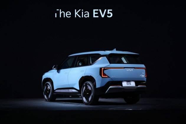 定位“百变生活智舱”起亚全新纯电动SUV EV5全球首发上市/14.98万起_搜狐汽车_搜狐网
