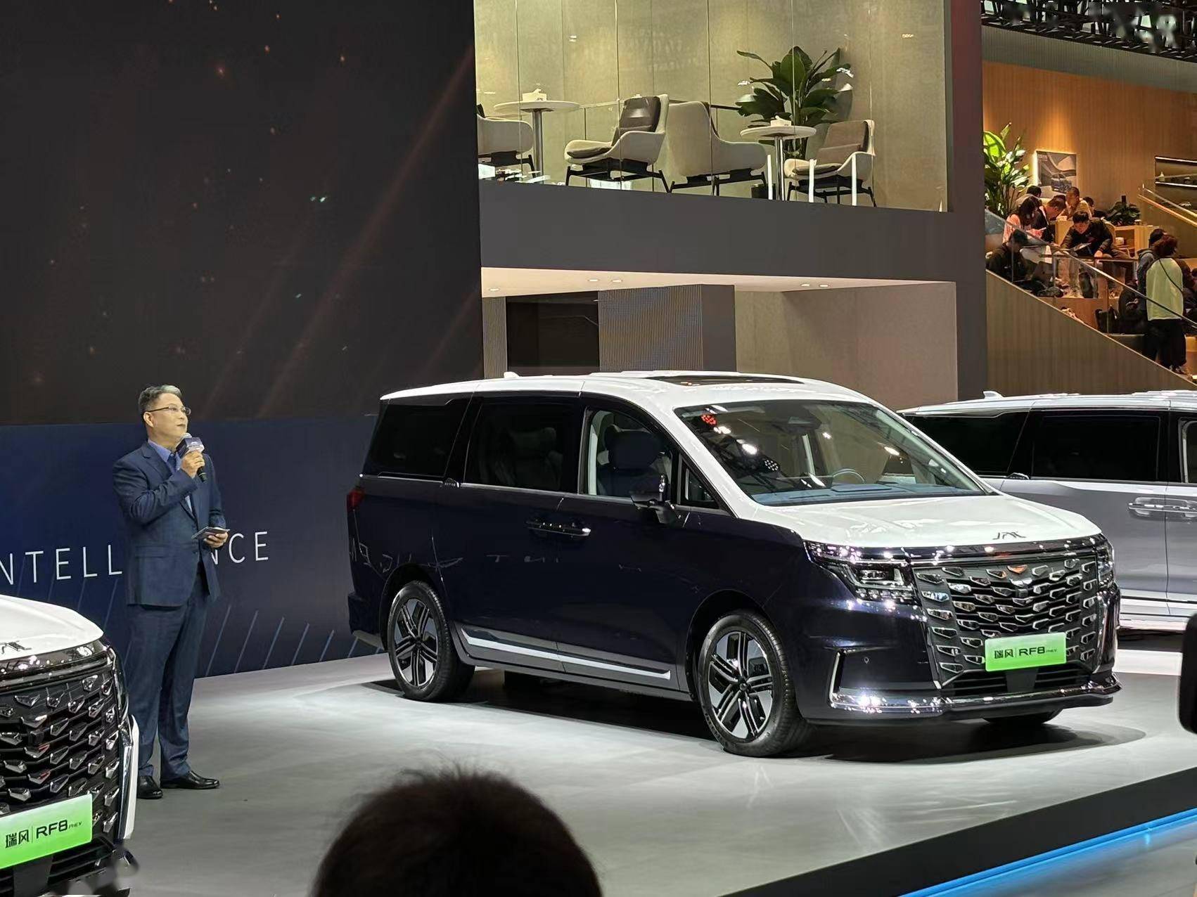 2023广州车展：江淮瑞风RF8预售16.99万起_搜狐汽车_搜狐网