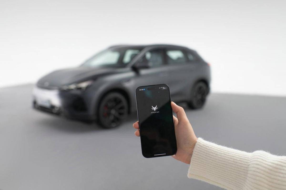 预售15.58万起，同级首搭800V超充，阿尔法T5对比大众ID.4 CROZZ_搜狐汽车_搜狐网