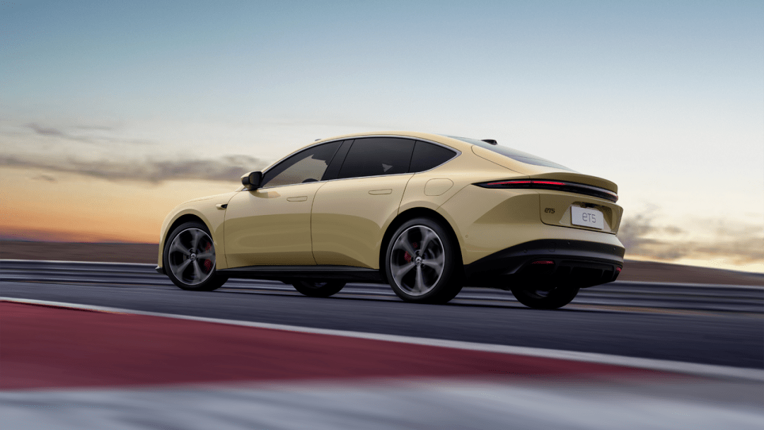 以「赛道模式」，兑现ET5的运动天赋_搜狐汽车_搜狐网